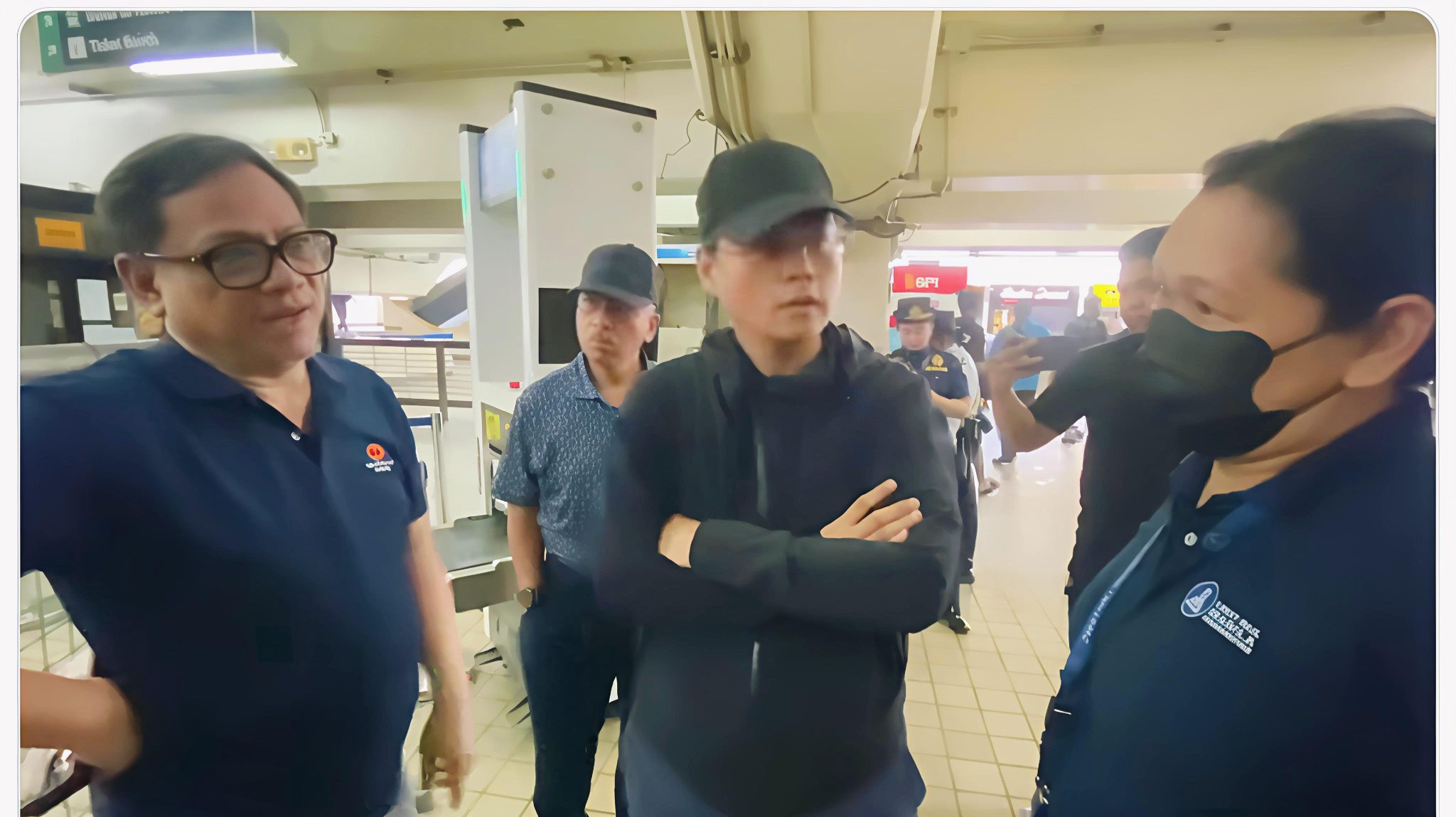 Transportation Chief Hits Deplorable Conditions at LRT-1 Baclaran ...
